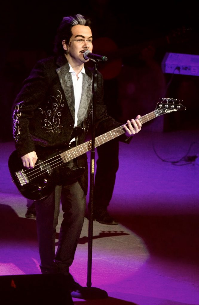 Cómo Contratar a Gilberto Gless en【2025】